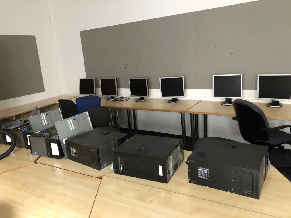 PCs für neue Arbeitsplätze | Das macht Schule